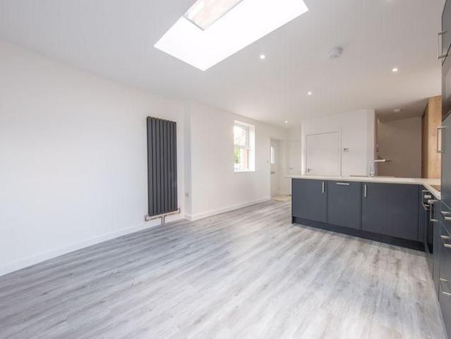 1 bedroom terraced house to rent