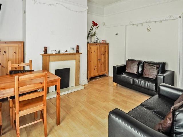 1 bedroom terraced house to rent