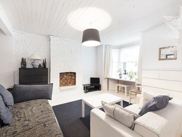 1 bedroom terraced house to rent