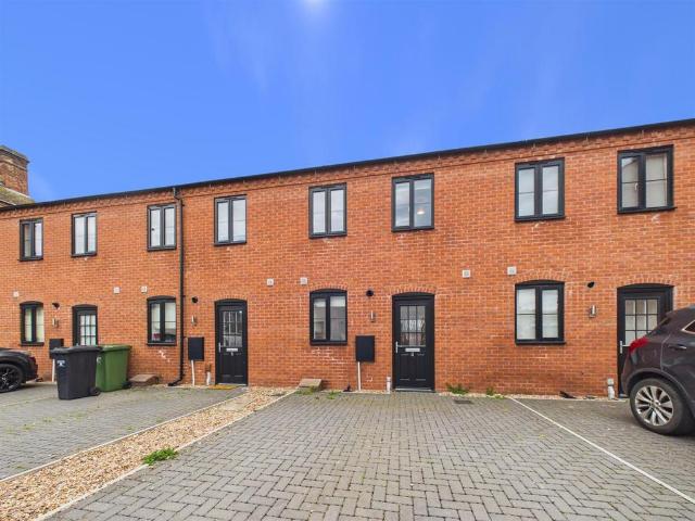 1 bedroom terraced house to rent