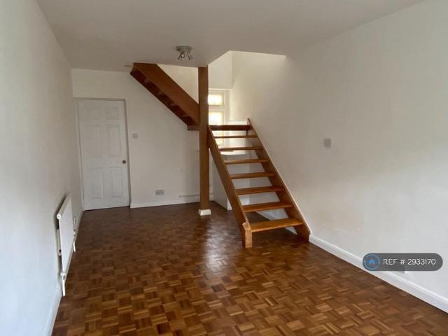 1 bedroom terraced house to rent