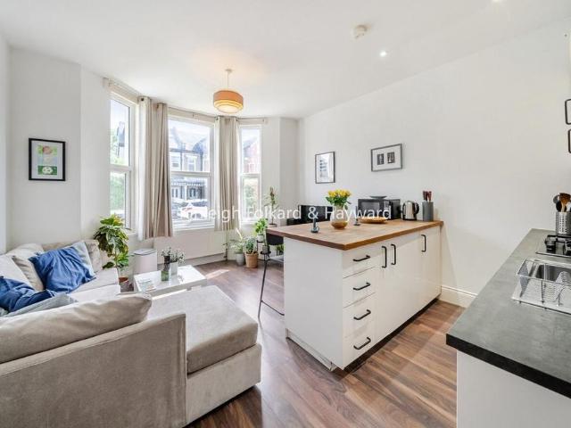 1 bedroom terraced house to rent