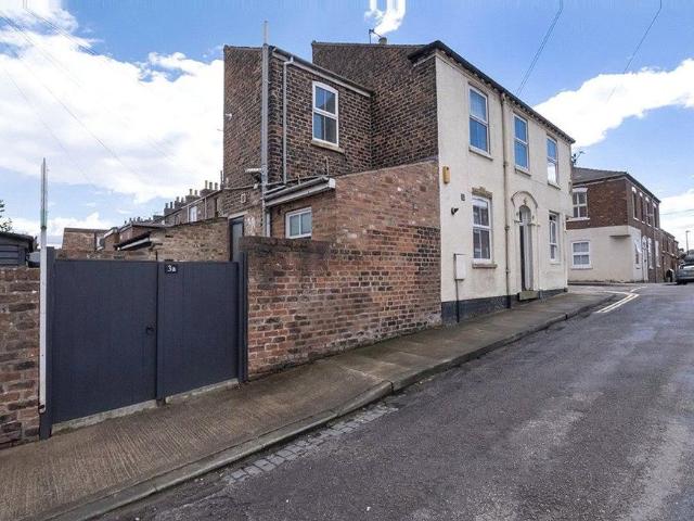 1 bedroom terraced house to rent