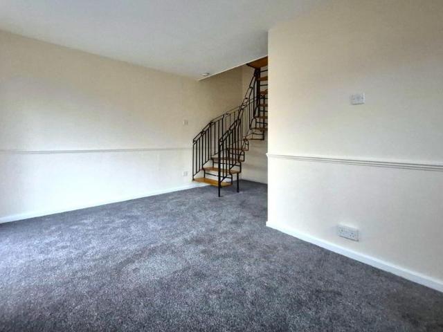 1 bedroom terraced house to rent