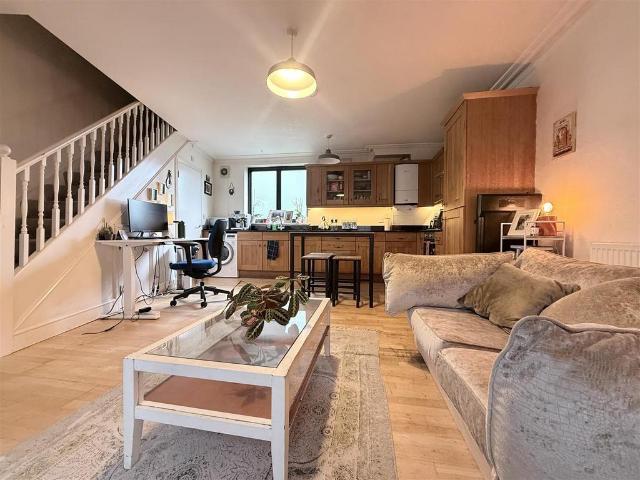 1 bedroom terraced house to rent