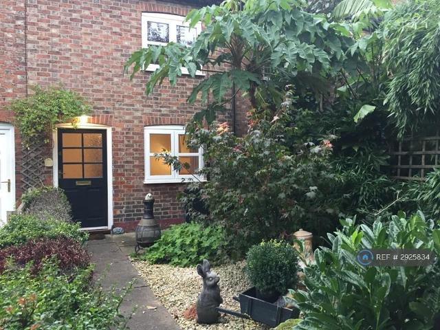 1 bedroom terraced house to rent