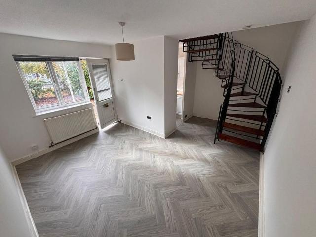 1 bedroom terraced house to rent