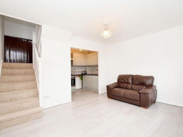 1 bedroom terraced house to rent