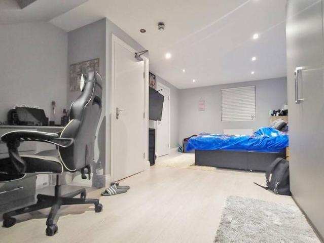 1 bedroom terraced house to rent