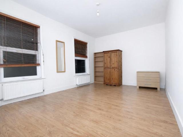 1 bedroom terraced house to rent