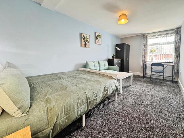 1 bedroom terraced house to rent