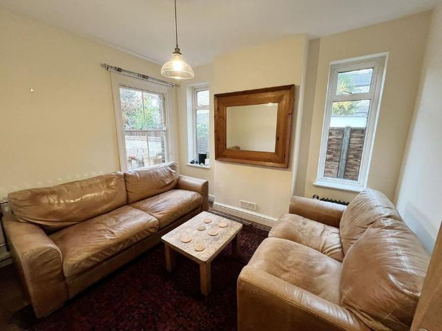1 bedroom terraced house to rent