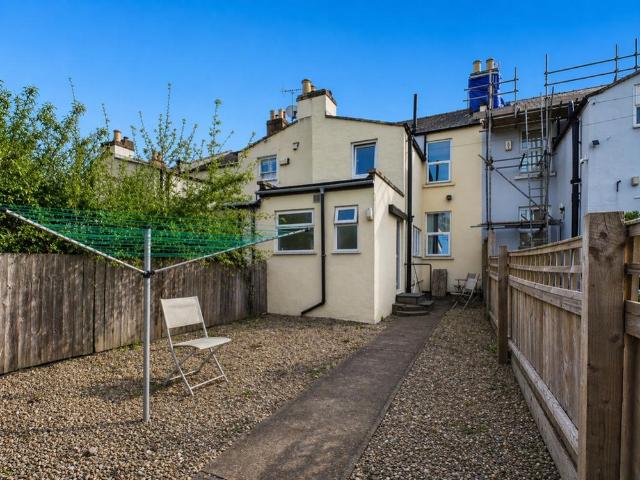 1 bedroom terraced house to rent
