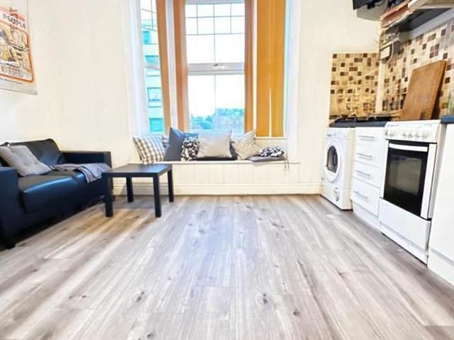 1 bedroom terraced house to rent
