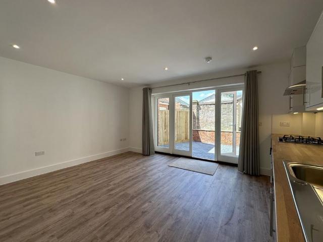 1 bedroom terraced house to rent