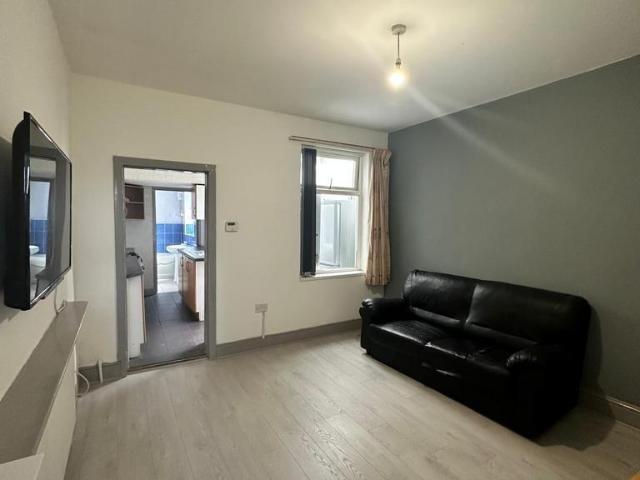 1 bedroom terraced house to rent