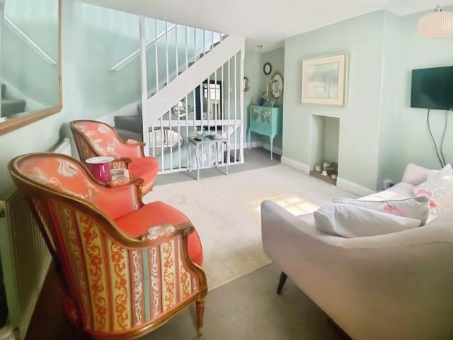 1 bedroom terraced house to rent