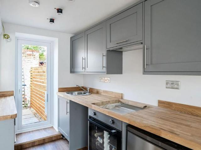 1 bedroom terraced house to rent