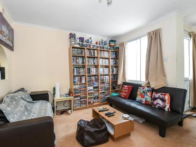 1 bedroom terraced house to rent