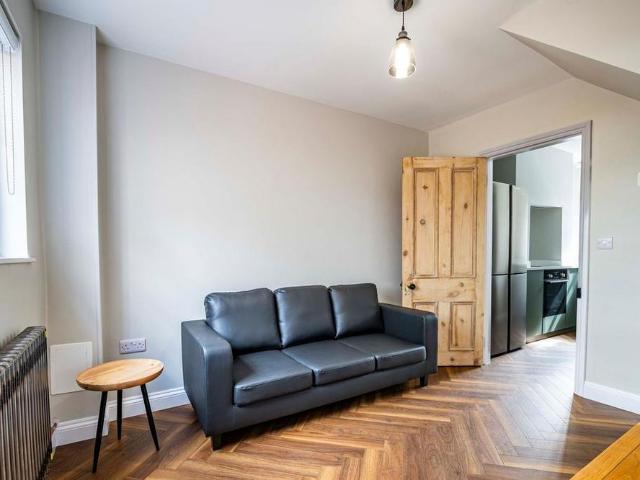 1 bedroom terraced house to rent