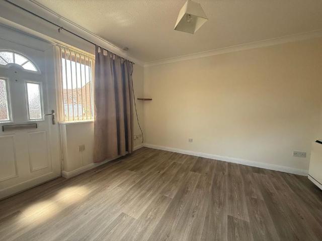 1 bedroom terraced house to rent