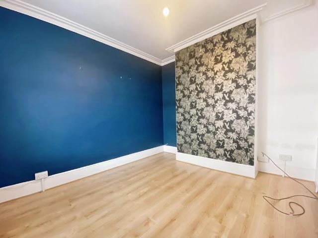 1 bedroom terraced house to rent