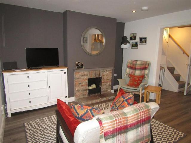 1 bedroom terraced house to rent