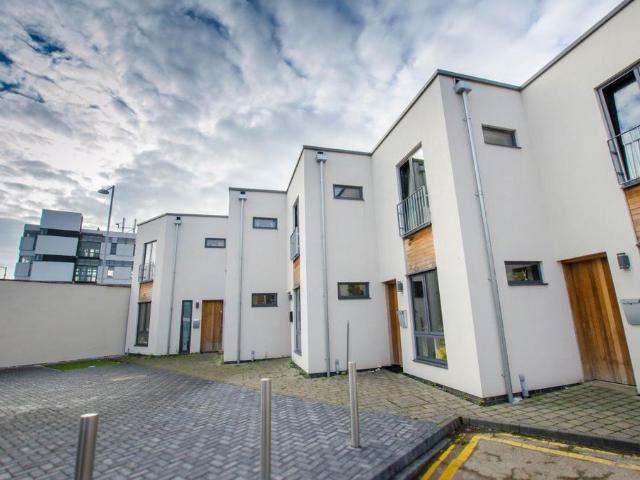 1 bedroom terraced house to rent