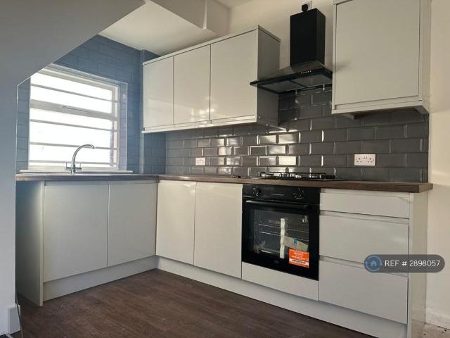 1 bedroom terraced house to rent