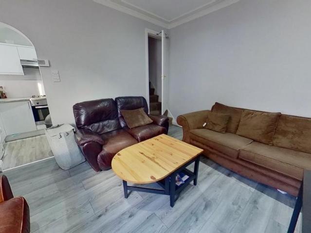 1 bedroom terraced house to rent