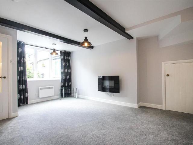 1 bedroom terraced house to rent