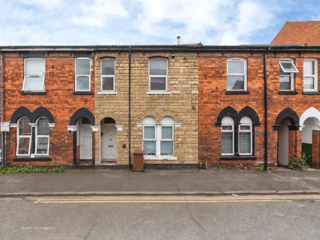 1 bedroom terraced house to rent