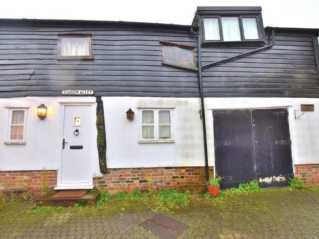 1 bedroom terraced house to rent