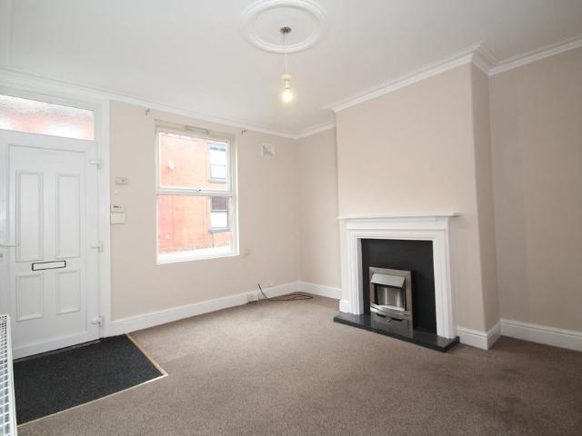 1 bedroom terraced house to rent