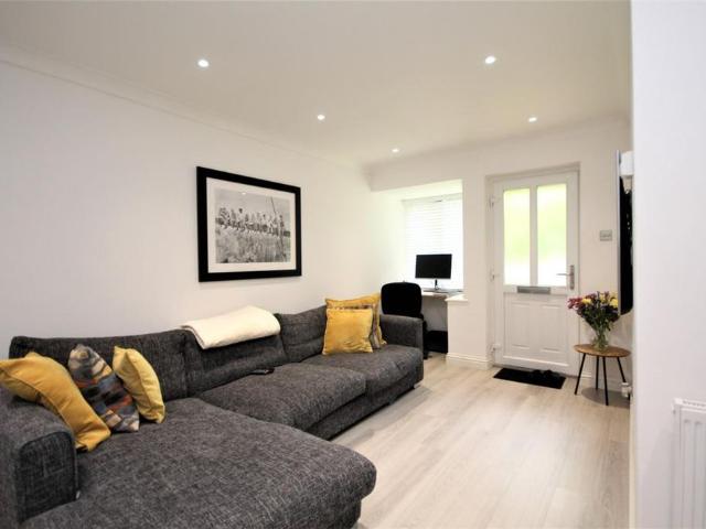 1 bedroom terraced house to rent