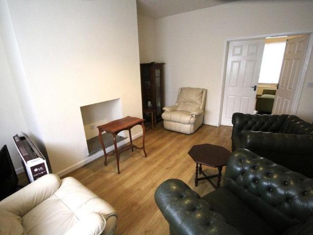1 bedroom terraced house to rent