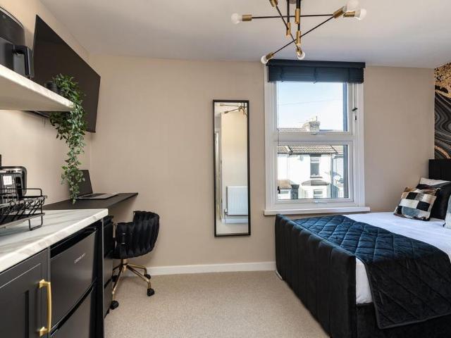 1 bedroom terraced house to rent