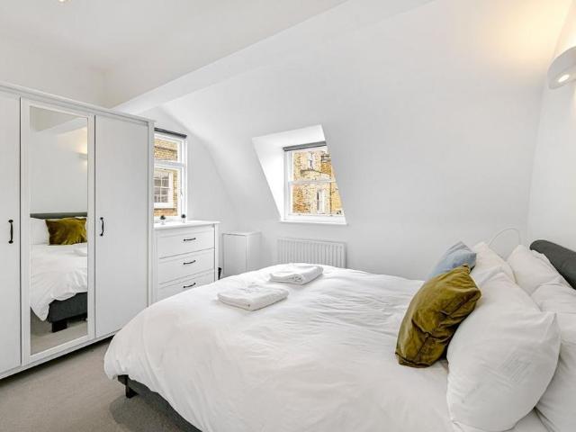 1 bedroom terraced house to rent