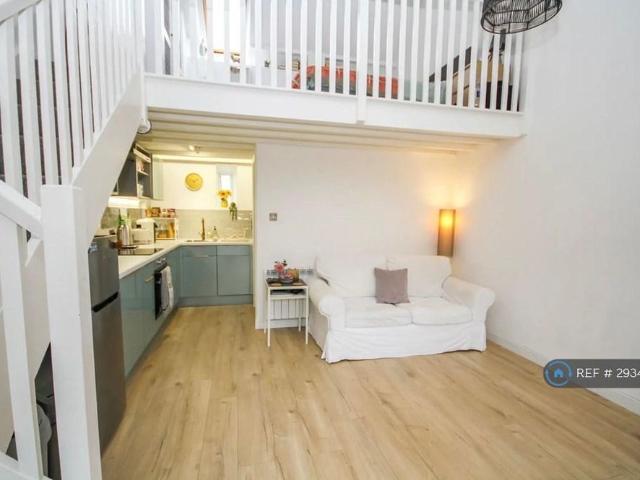 1 bedroom terraced house to rent