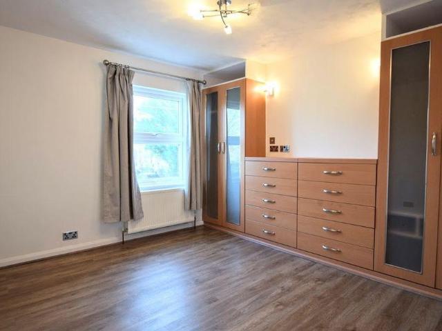 1 bedroom terraced house to rent
