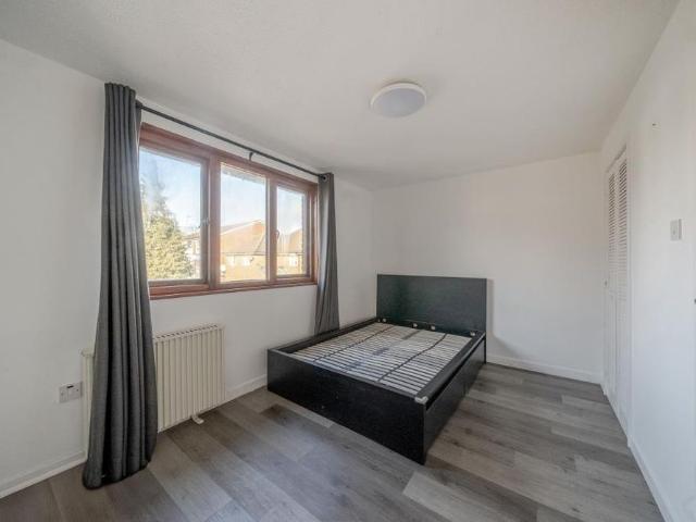 1 bedroom terraced house to rent