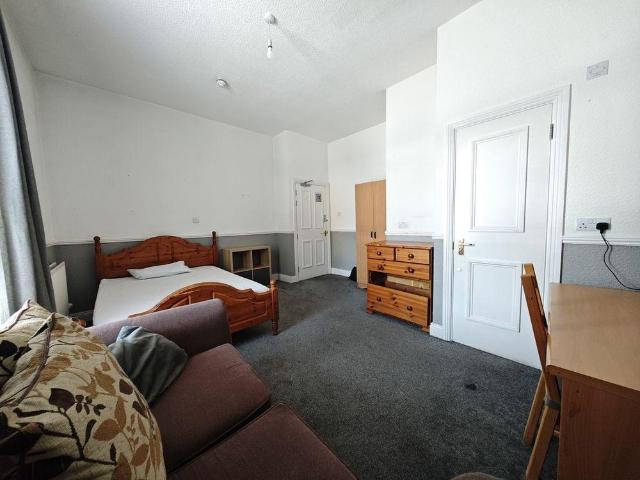 1 bedroom terraced house to rent