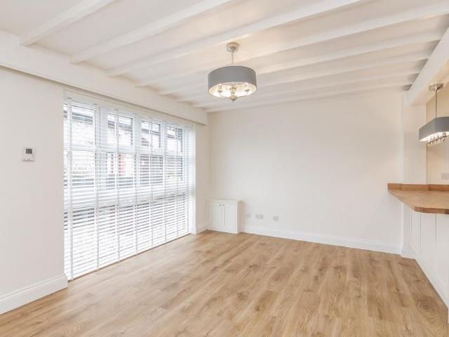 1 bedroom terraced house to rent