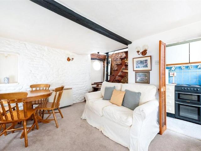 1 bedroom terraced house to rent