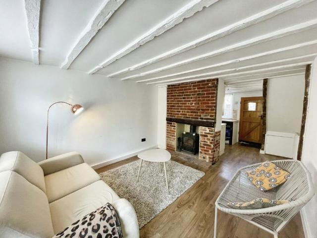 1 bedroom terraced house to rent