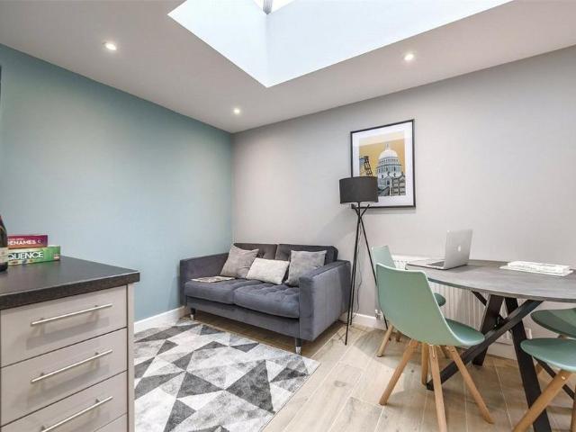 1 bedroom terraced house to rent