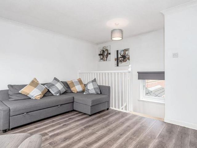 1 bedroom terraced house to rent