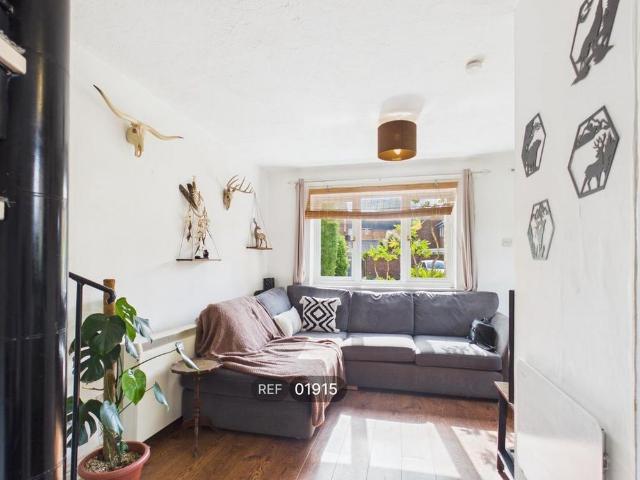 1 bedroom terraced house to rent