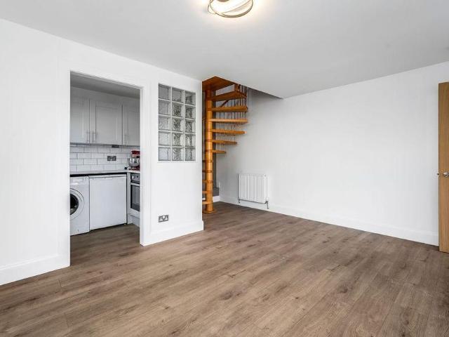 1 bedroom terraced house to rent