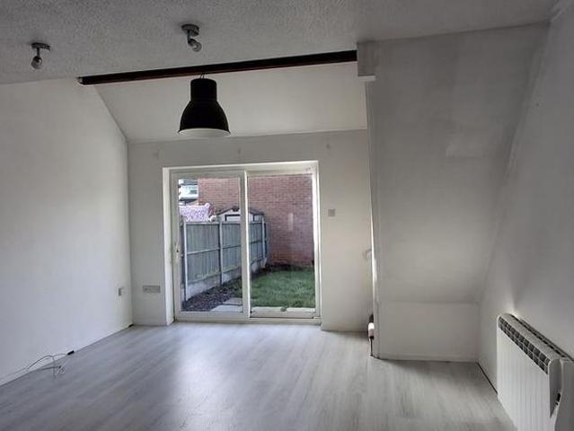 1 bedroom terraced house to rent